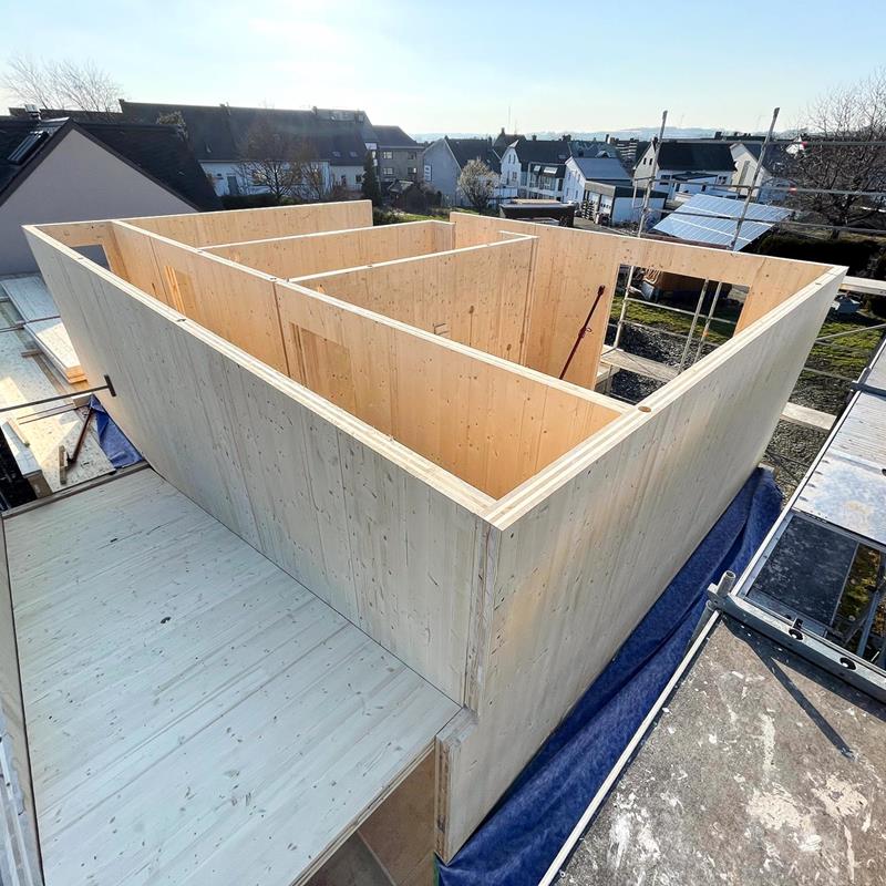 Hersteller von Holzkontruktionen/Holzbauten für Handwerksbetriebe